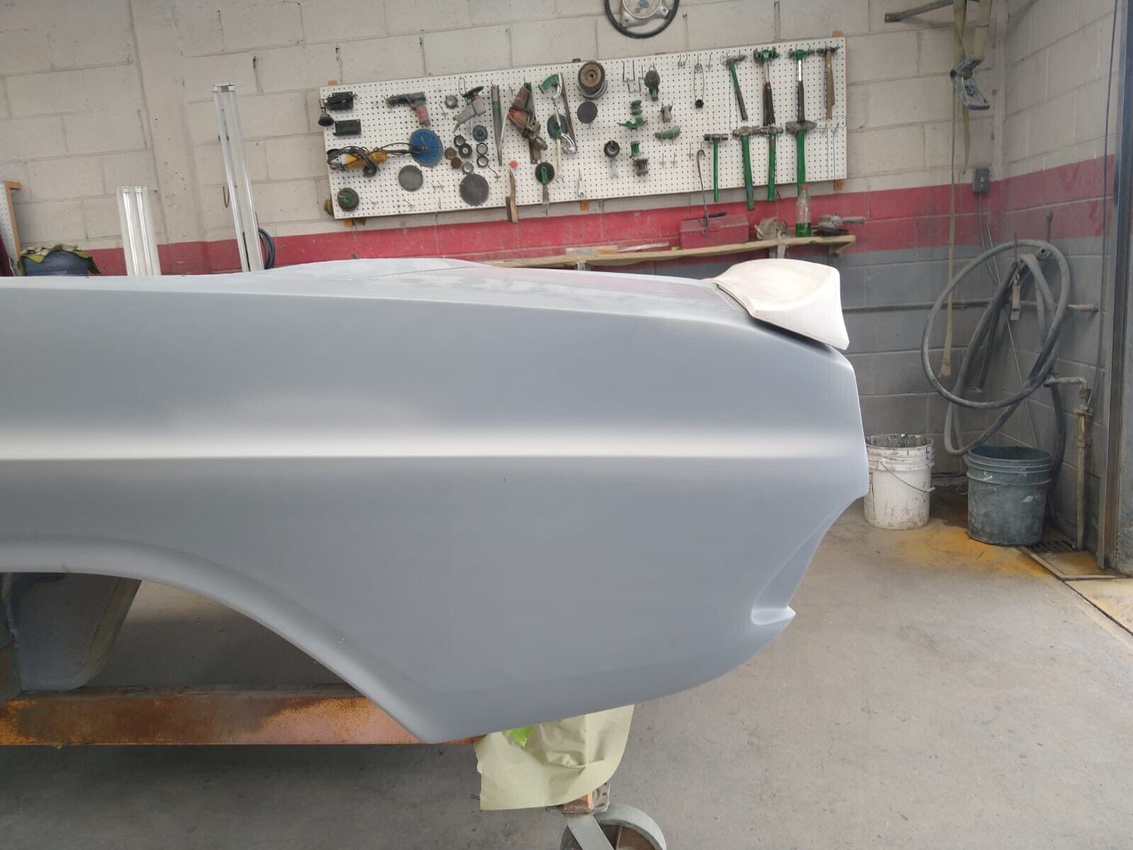 Dodge challenger rear deck lid, spoiler, wing RT, hemi, 440 1970, 1971 ...